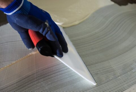 How to Lay Linoleum Flooring in a Bathroom? - Hello Magazine UK