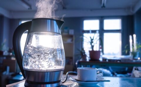How Many Watts Does a Kettle Use? - Hello Magazine UK